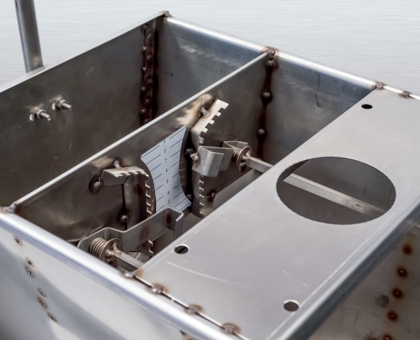 “R” Style Quick Adjust Feeder | Smidley Mfg., Inc.